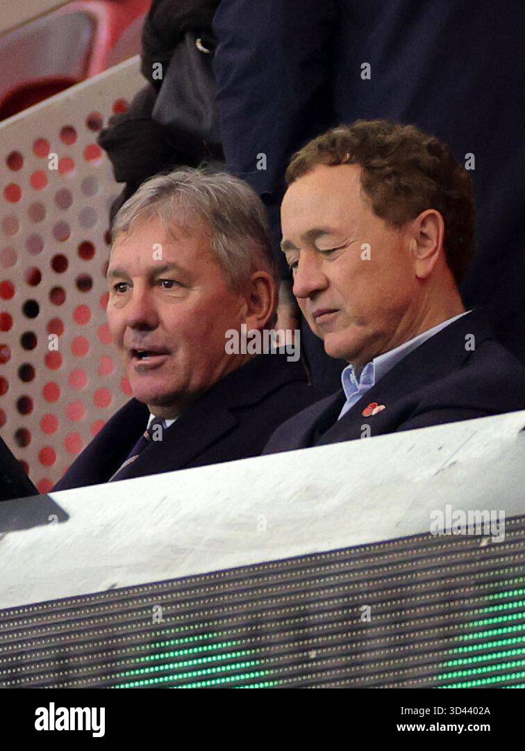 Former Middlesbrough player and manager Bryan Robson (left) and ...
