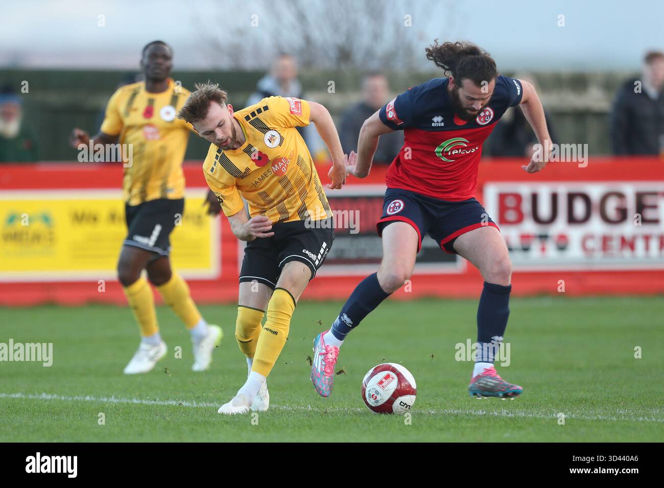 Redcar Athletics Curtis Round battles with Bradford PA's Luke Parkin ...