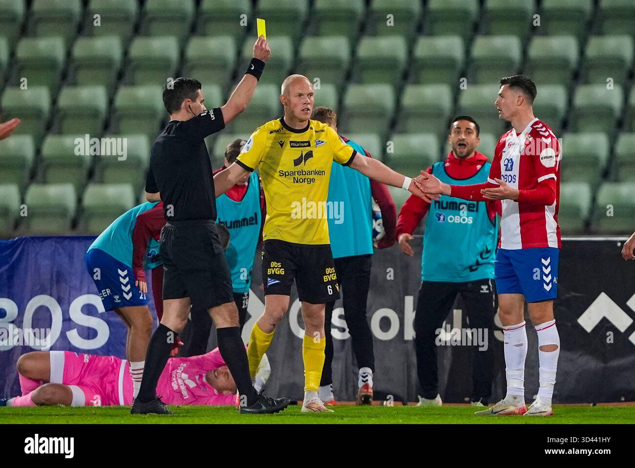 Oslo 20251108. Yellow card to Lyn's Even Bydal during the 1st division ...