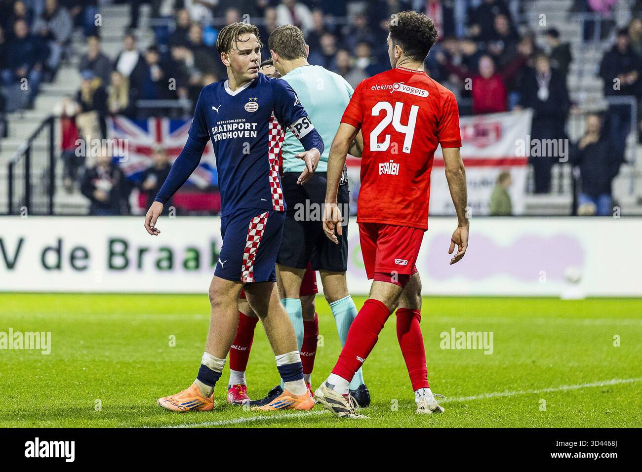 HELMOND , 08-11-2025 , GS Staalwerken stadium , season 2025 / 2026 ...