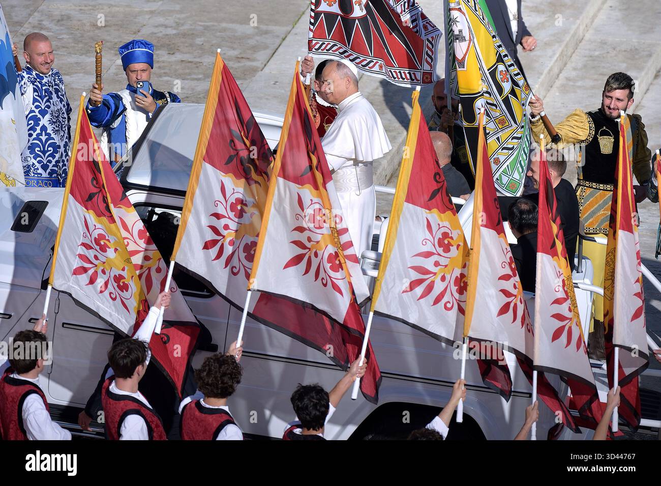 Vatican City State, Vatikanstadt. 08th Nov, 2025. The president of the ...