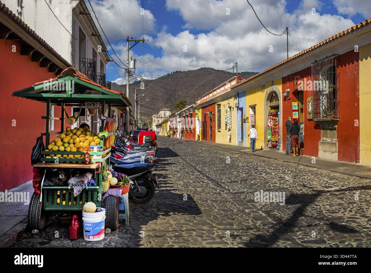 Colonial era houses mexico hi-res stock photography and images - Alamy