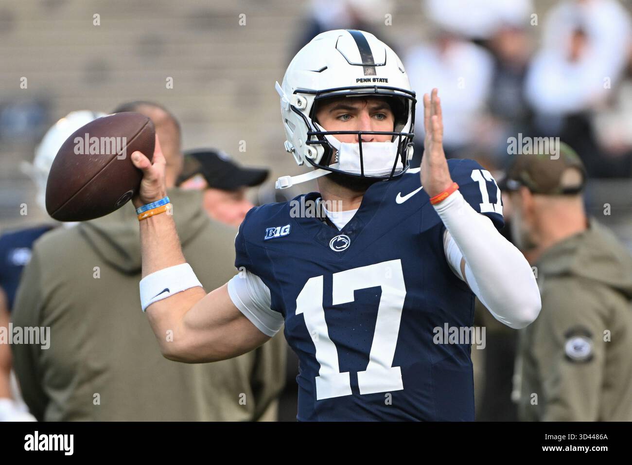 Penn State quarterback Ethan Grunkemeyer (17) warms up before an NCAA ...