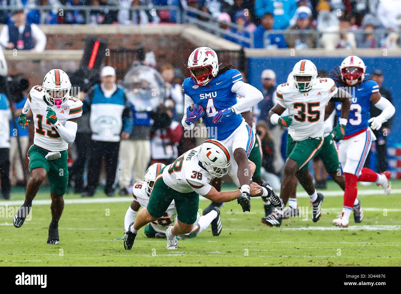 DALLAS, TX - NOVEMBER 01: SMU Mustangs wide receiver Link Rhodes (#4 ...