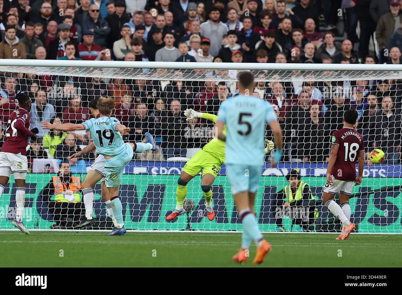 8th November 2025; London Stadium, London, England; Premier League ...