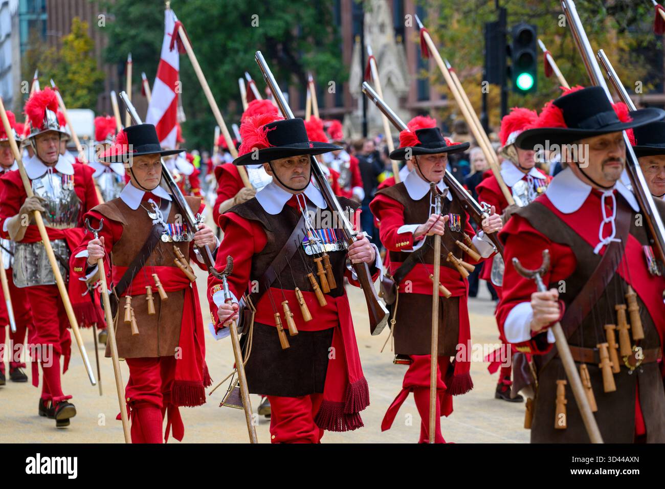 08/11/2025. London, UK Participants take part in the annual Lord Mayor ...