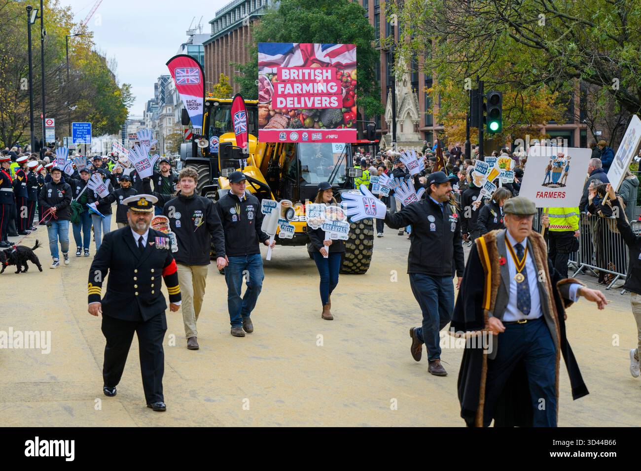 08/11/2025. London, UK Participants take part in the annual Lord Mayor ...