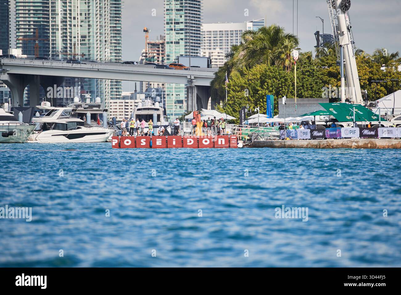Miami, FL, USA. November 8, 2025. Fans, Boats, Celebrities during E1 ...