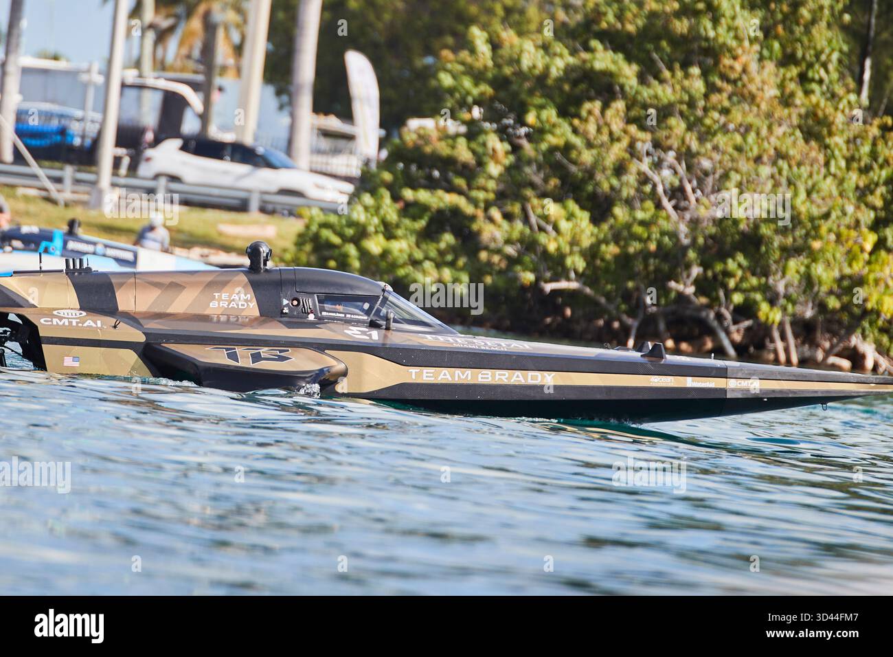 Miami, FL, USA. November 8, 2025. Fans, Boats, Celebrities during E1 ...