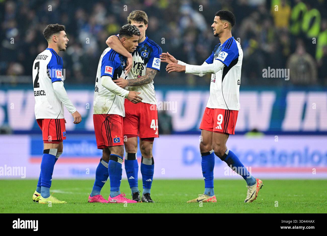 Final cheer from the left: William Mikelbrencis, Ransford-Yeboah ...