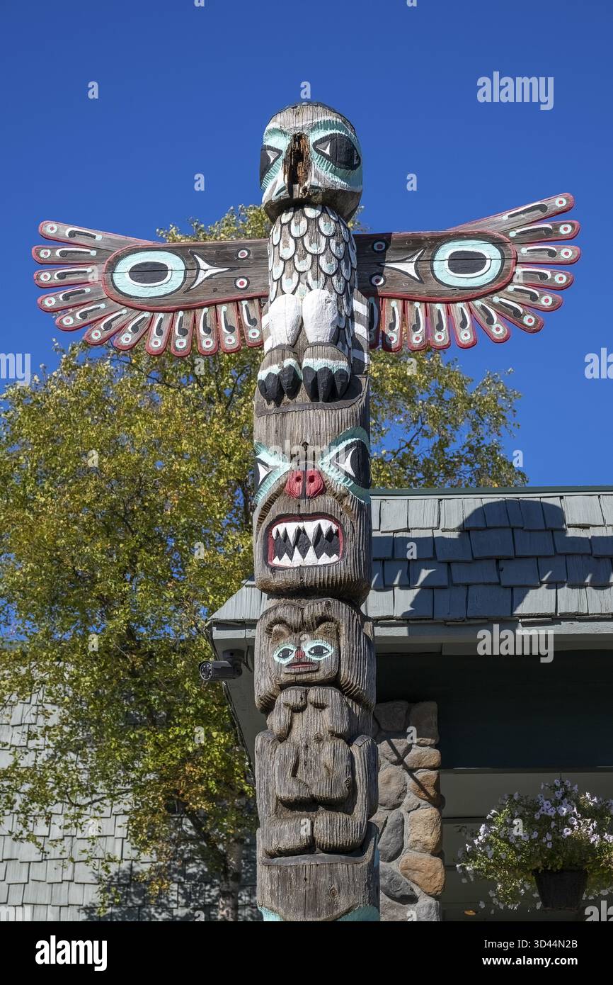 Totem pole, culture, indigenous people, Anchorage, Alaska Stock Photo ...