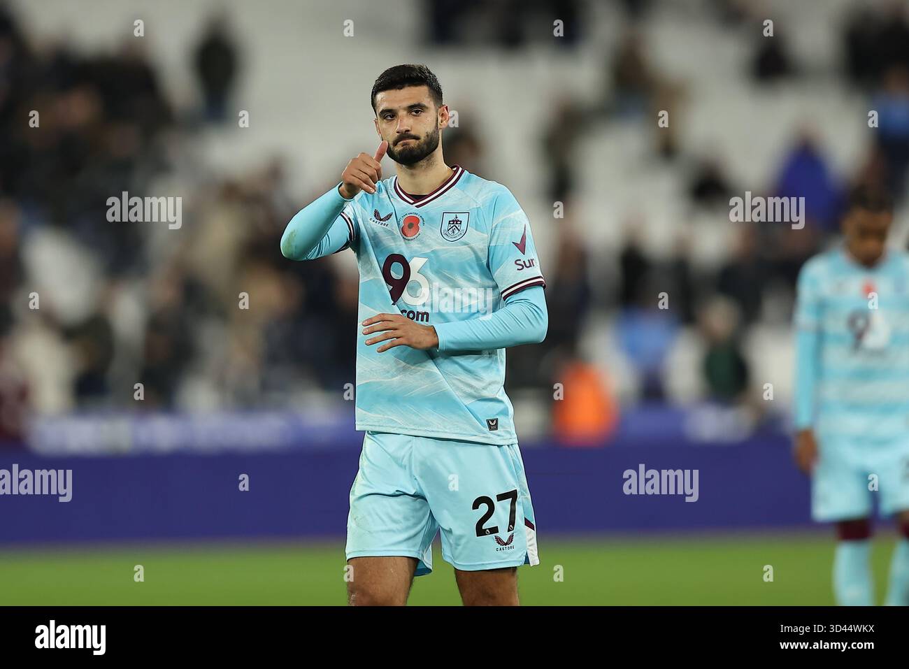 London Stadium, London, UK. 8th Nov, 2025. Premier League Football ...