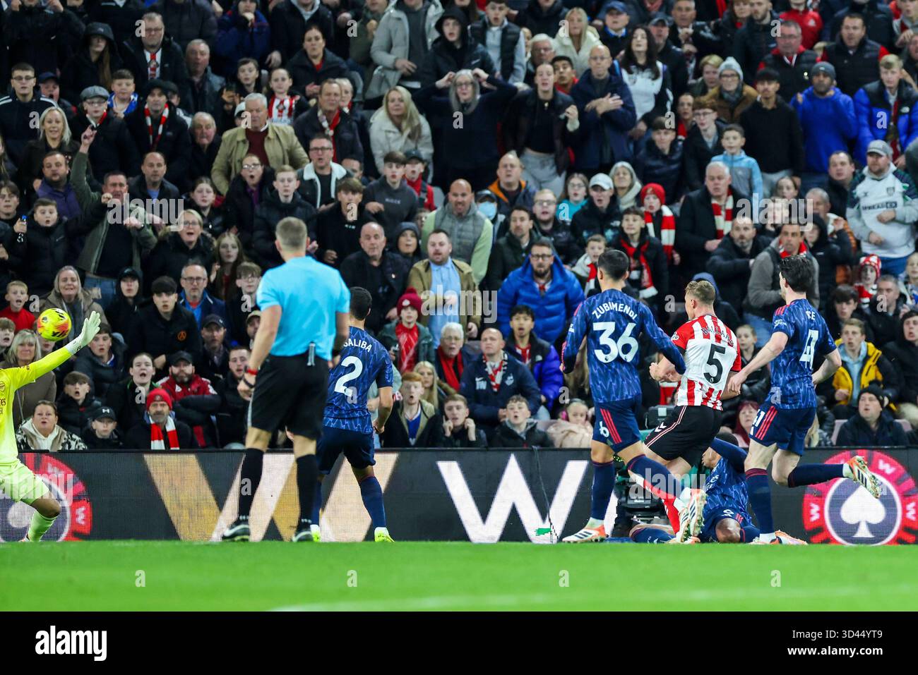 Sunderland defender Daniel Ballard (5) scores a GOAL 1-0 during the ...