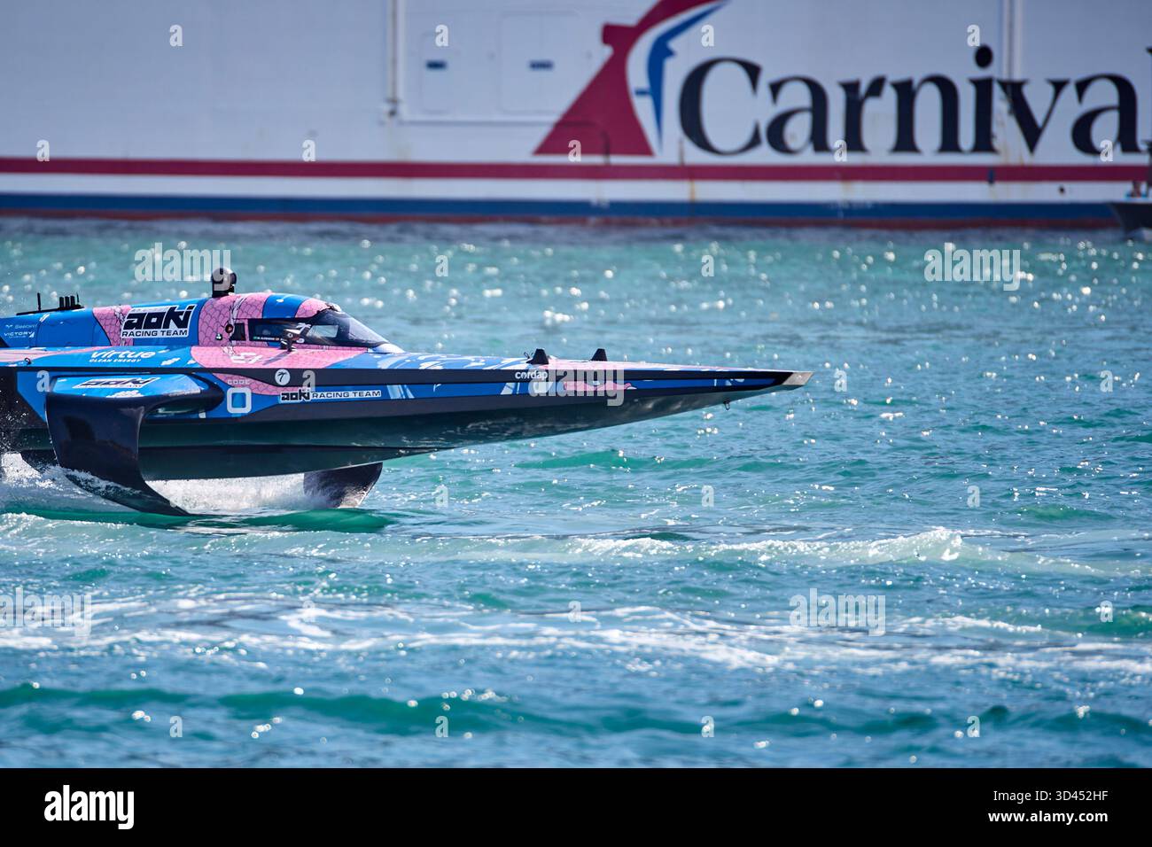 Miami, FL, USA. November 8, 2025. Fans, Boats, Final Race during E1 ...