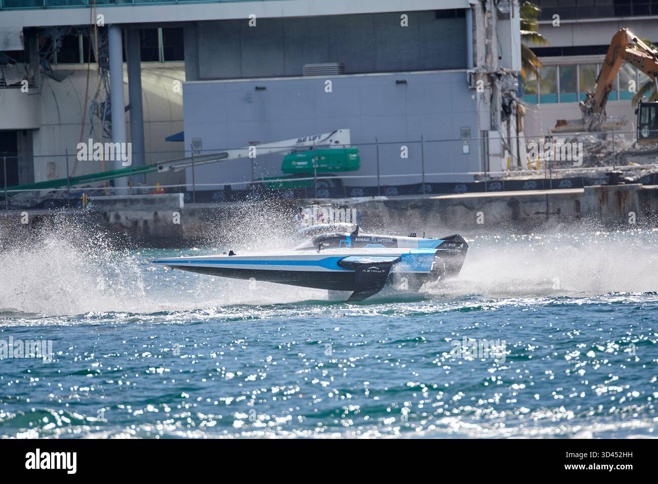 Miami, FL, USA. November 8, 2025. Fans, Boats, Final Race during E1 ...
