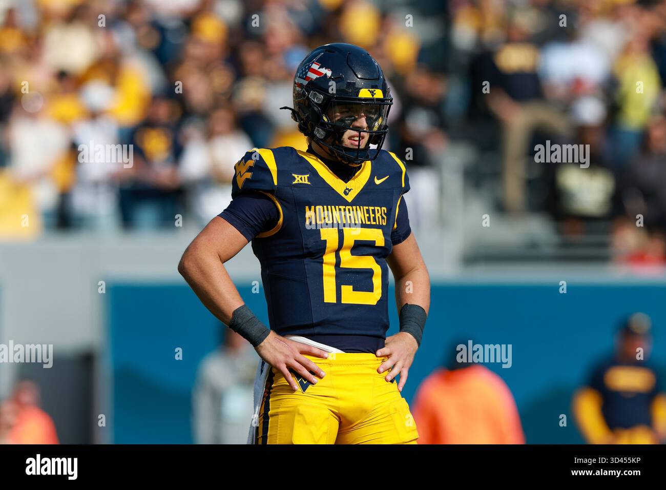 November 8, 2025: West Virginia Mountaineers quarterback Scotty Fox Jr ...