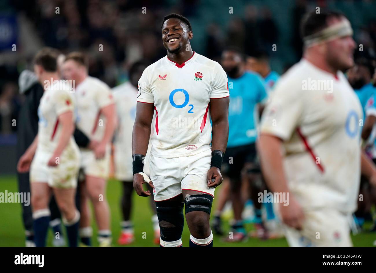 England's Maro Itoje celebrates at the final whistle after the Quilter ...