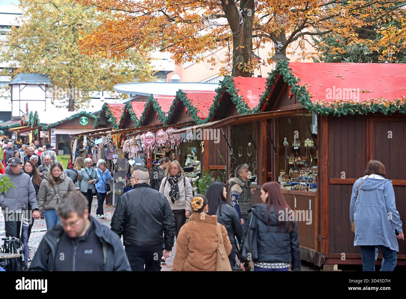 Kleinere Weihnachtsmärkte Der gut besuchte Weihnachtsmarkt im Essener ...