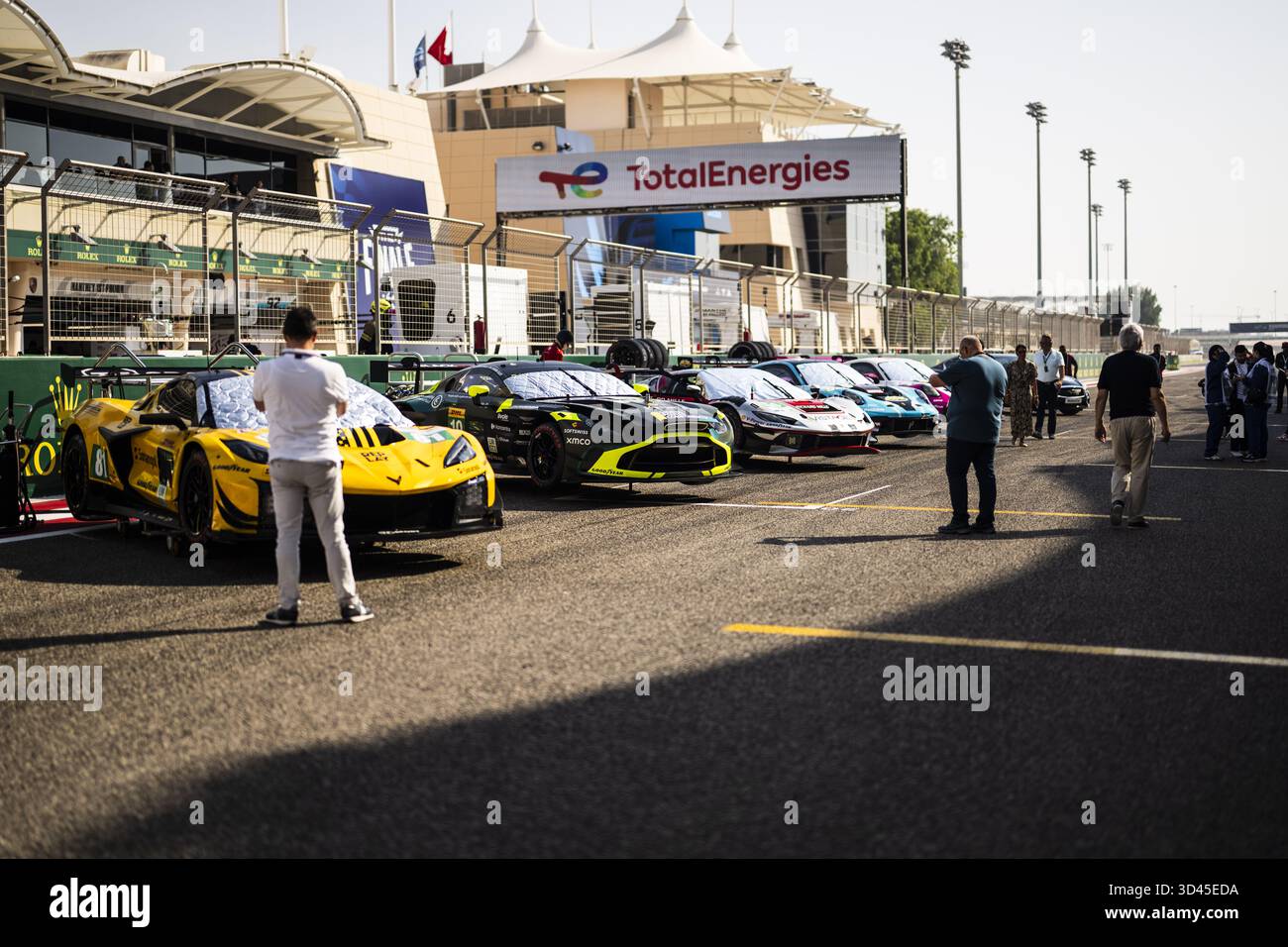 Grid during the 8 Hours of Bahrain 2025, 8th round of the 2025 FIA ...