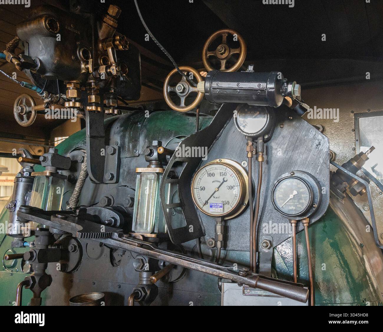 Southern Cross Works No 28 ‘Pride of Toowoomba’, C16 class Loco 106, at ...