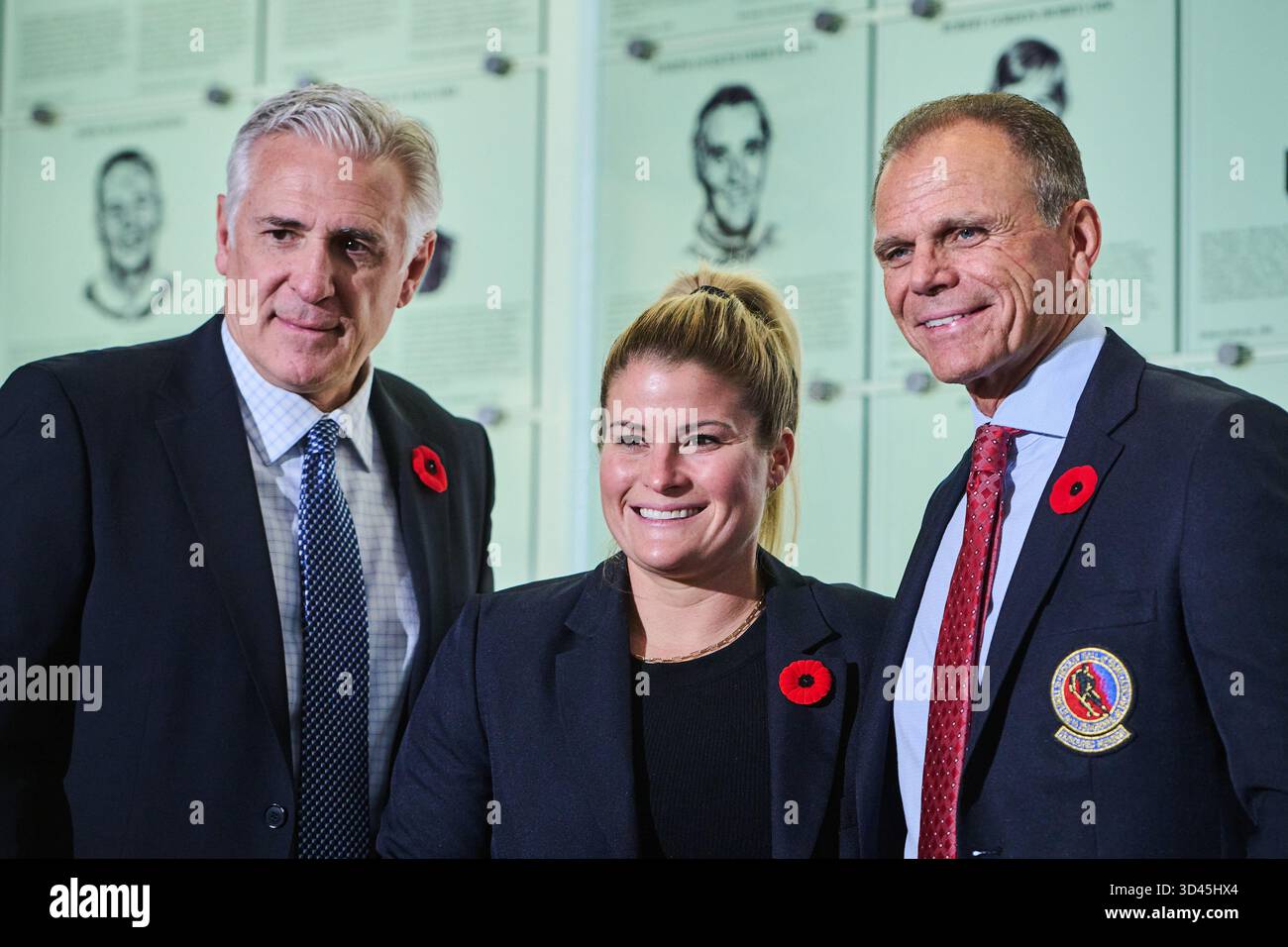 Hockey Hall of Fame selection committee chair Ron Francis, left to ...
