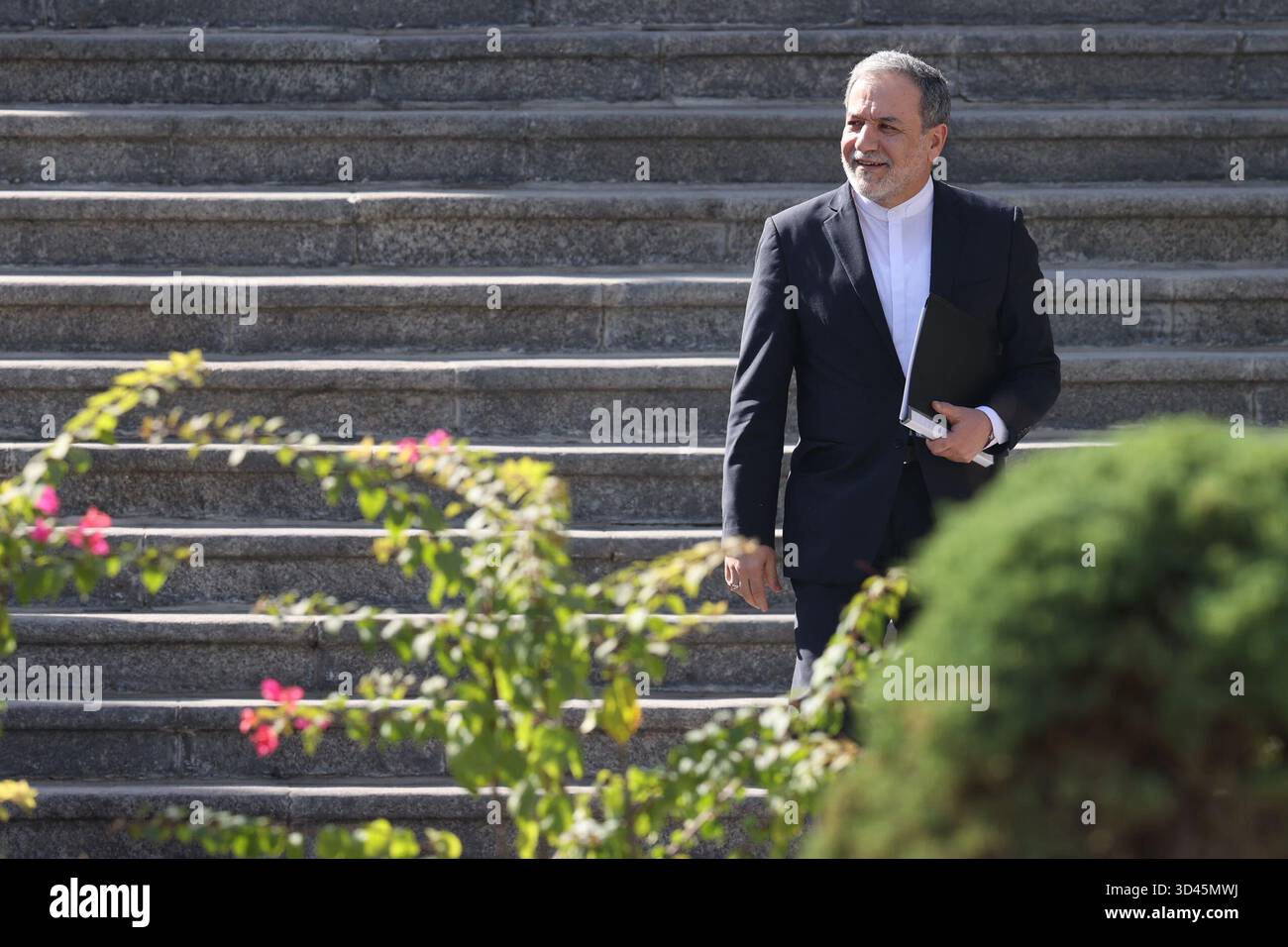 Sanctions relief talks hi-res stock photography and images - Alamy