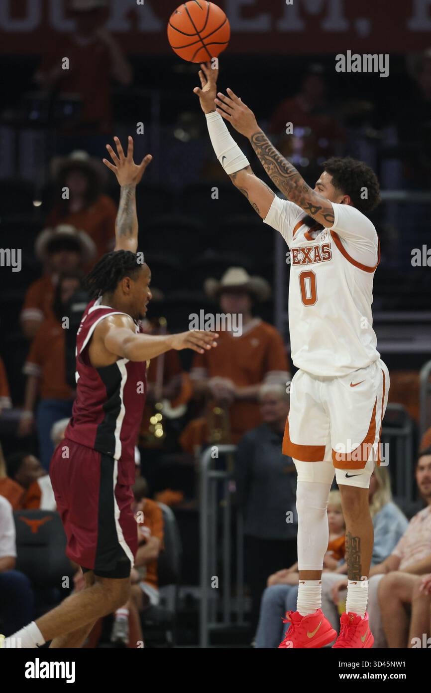 AUSTIN, TX - NOVEMBER 08: Guard Jordan Pope #0 of the Texas Longhorns ...