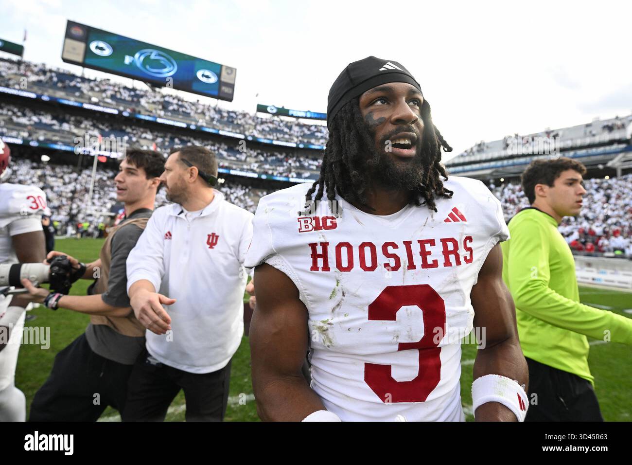 Indiana wide receiver Omar Cooper Jr. (3) celebrates a win over Penn ...