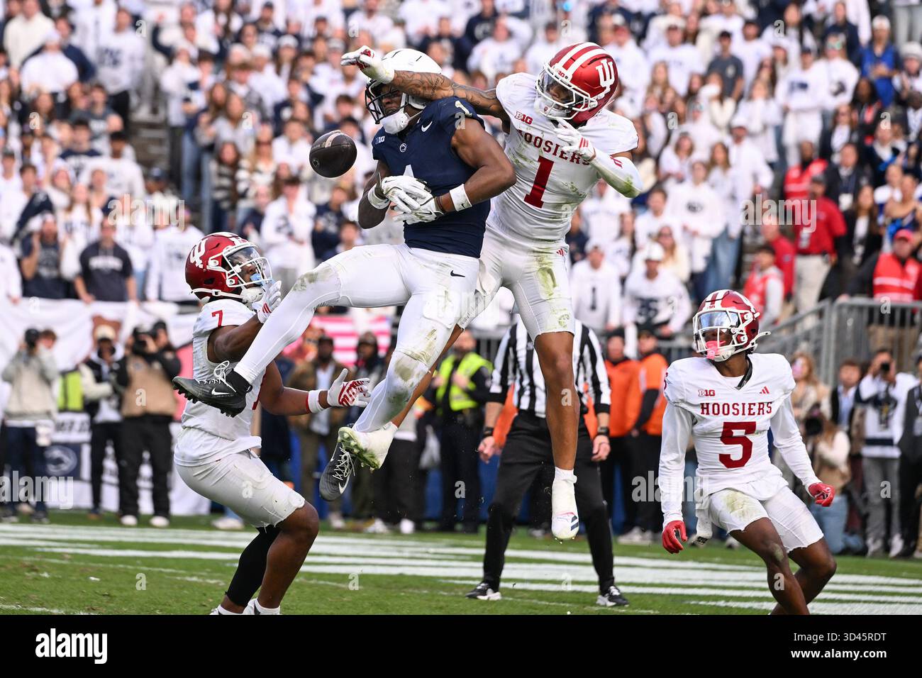 Indiana defensive back Amare Ferrell (1) breaks up a hail Mary pass ...