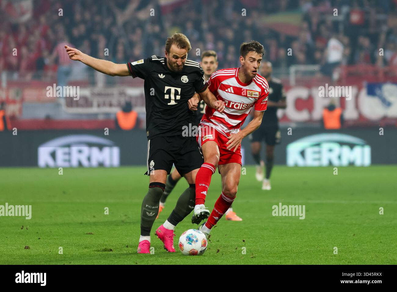 Harry Kane (FC FC Bayern Munich, #09) with Janik Haberer (Union Berlin ...