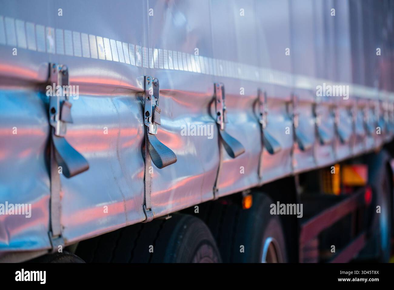 Trailer straps hi-res stock photography and images - Alamy