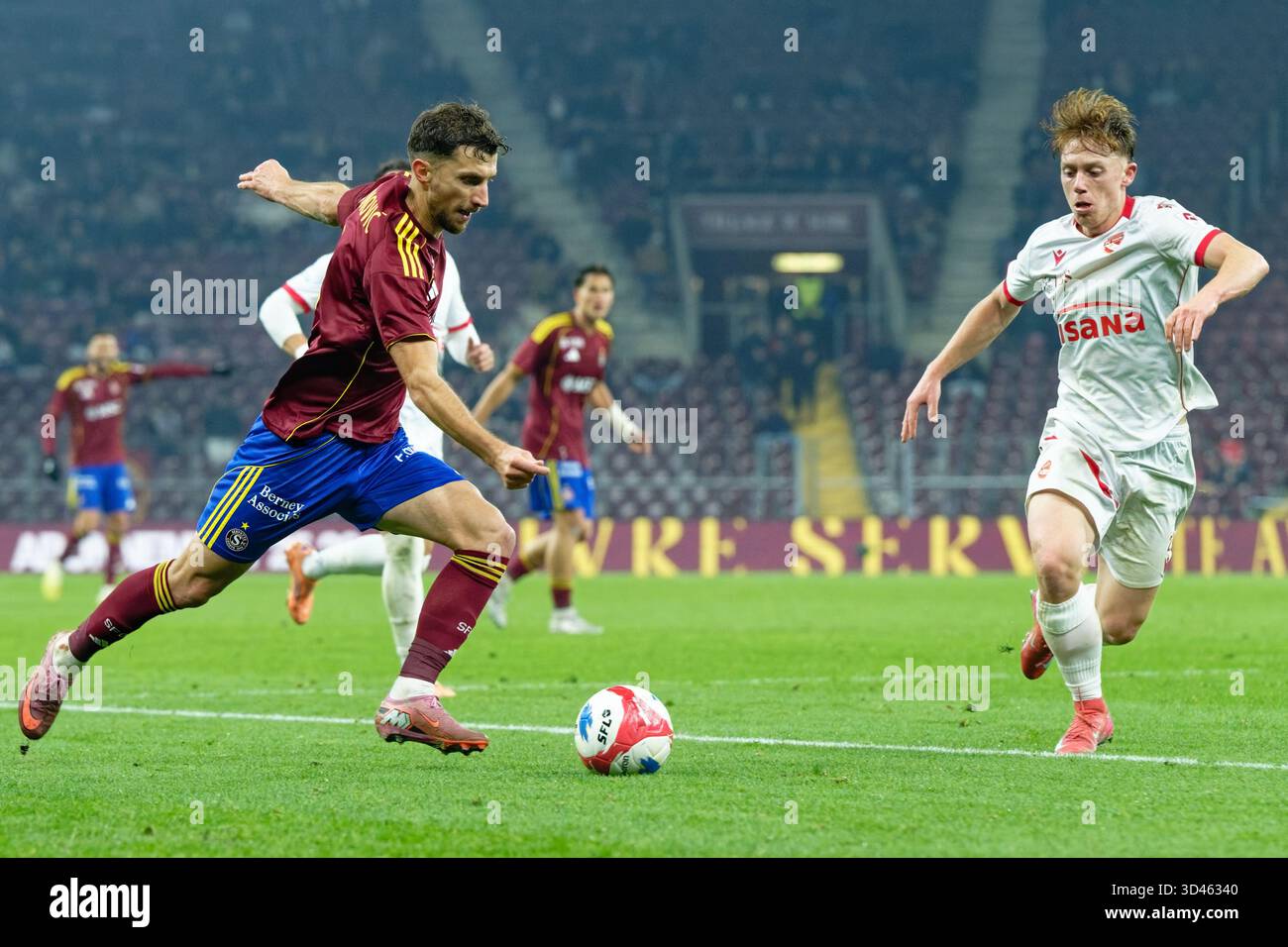 Miroslav Stevanovic (9 Servette FC) in action (close up) under pressure ...