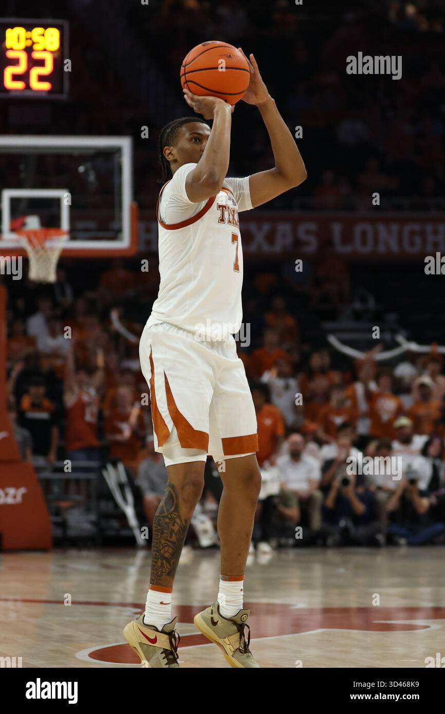 AUSTIN, TX - NOVEMBER 08: Guard Simeon Wilcher #7 of the Texas ...