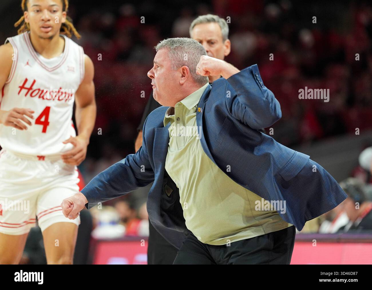 Houston, Texas, USA. 8th Nov, 2025. Towson head coach PAT SKERRY reacts ...
