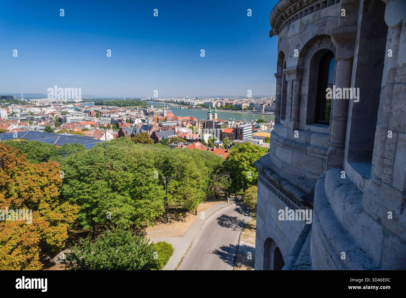 Blick auf die Altstadt und die Donau in Budapest, Ungarn. Blick ...