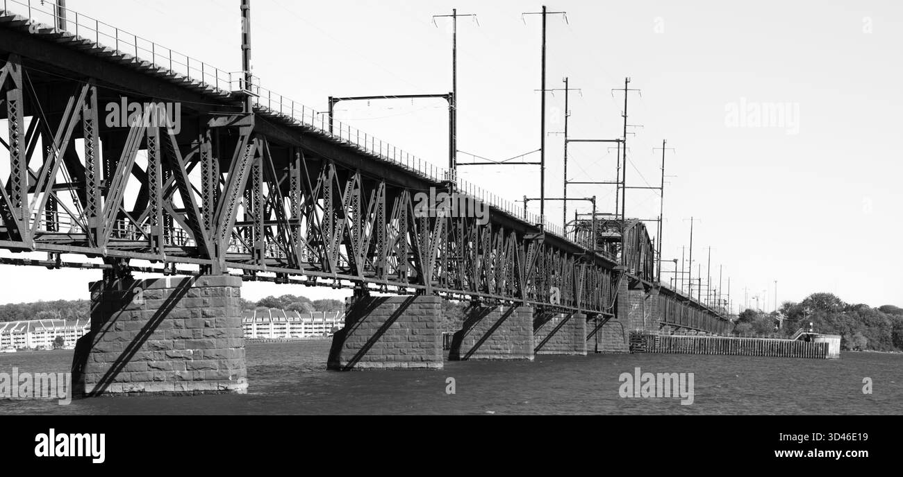 Overhead truss construction Black and White Stock Photos & Images - Alamy