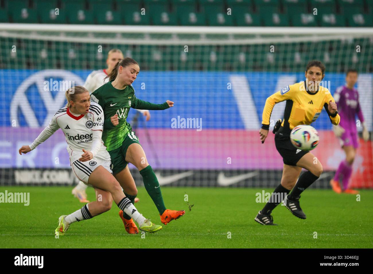 Wolfsburg, Deutschland 08. November 2025: 1. BL - Frauen - 2025 / 2026 ...