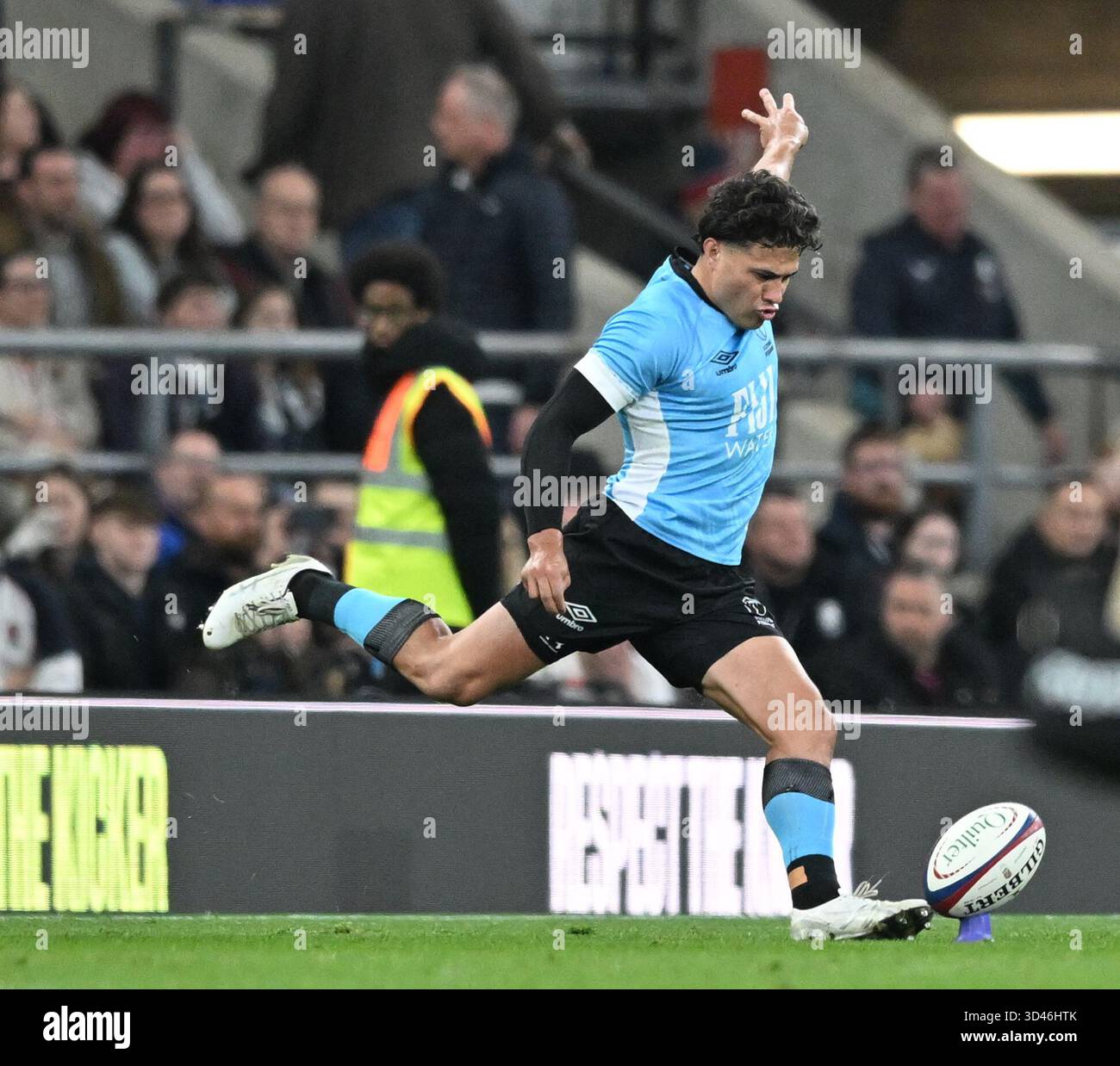 Twickenham, London, UK. 8th Nov, 2025. Quilter Nations Series Rugby ...