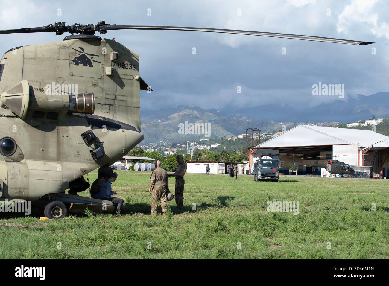 U.S. Servicemembers assigned to Joint Task Force-Bravo, and ...
