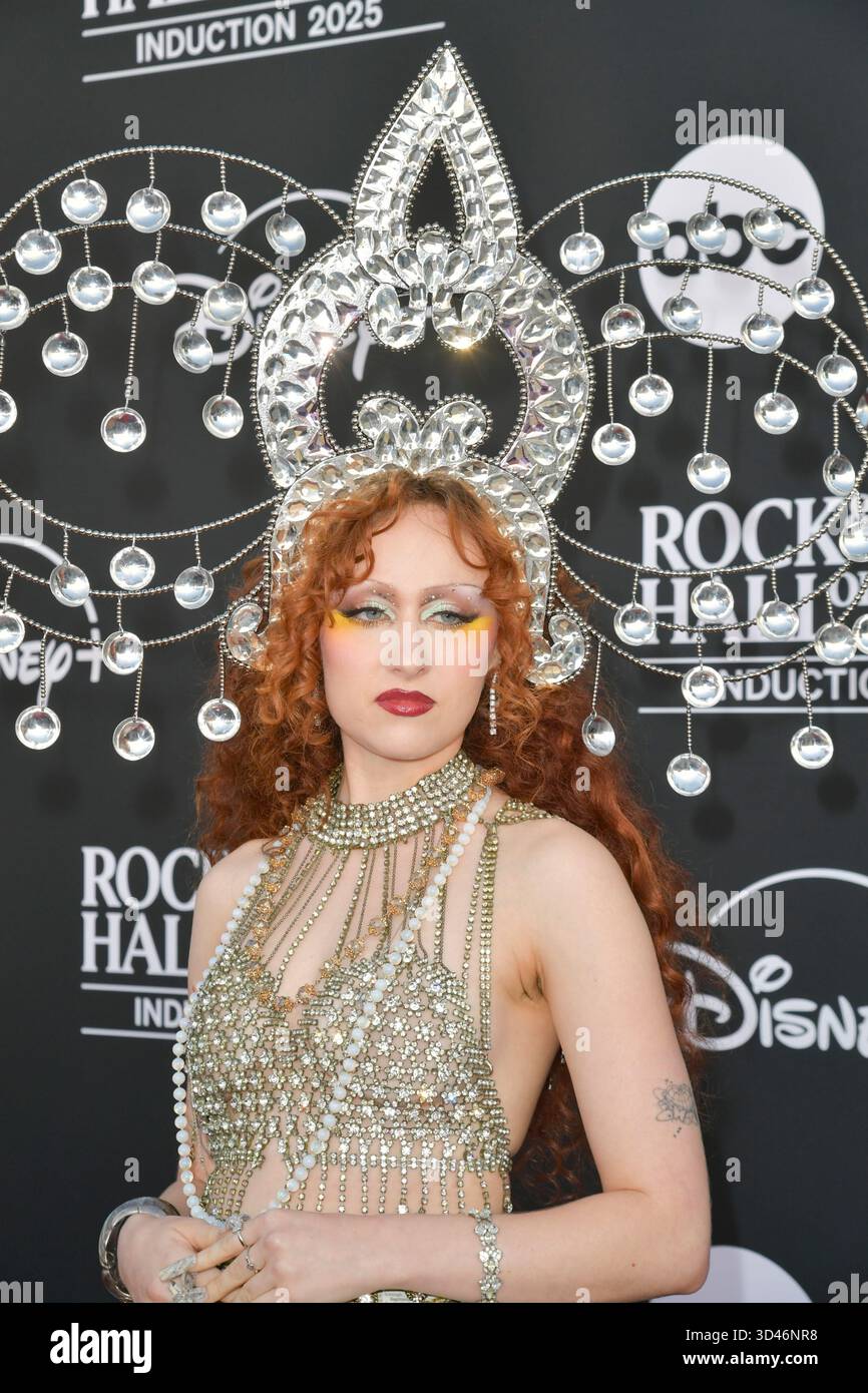 Chappell Roan arrives at the 2025 Rock and Roll Hall of Fame Induction ...