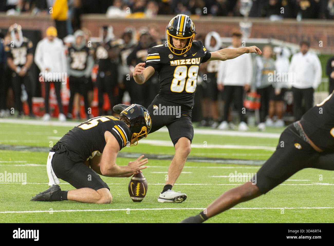 Missouri kicker Robert Meyer kicks an extra point during the second ...