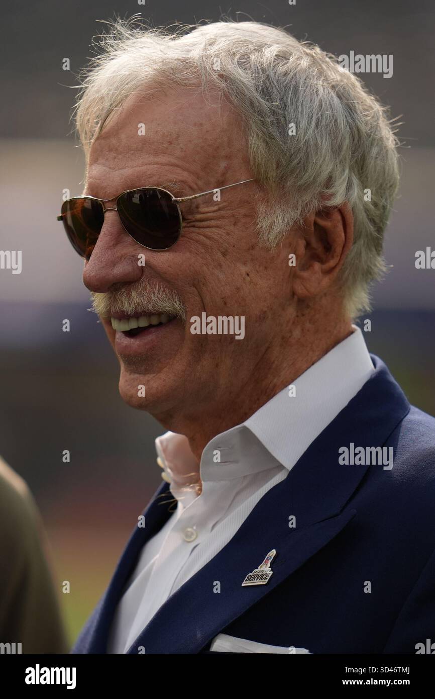 Los Angeles Rams owner Stan Kroenke wears a Salute to Service pin ...
