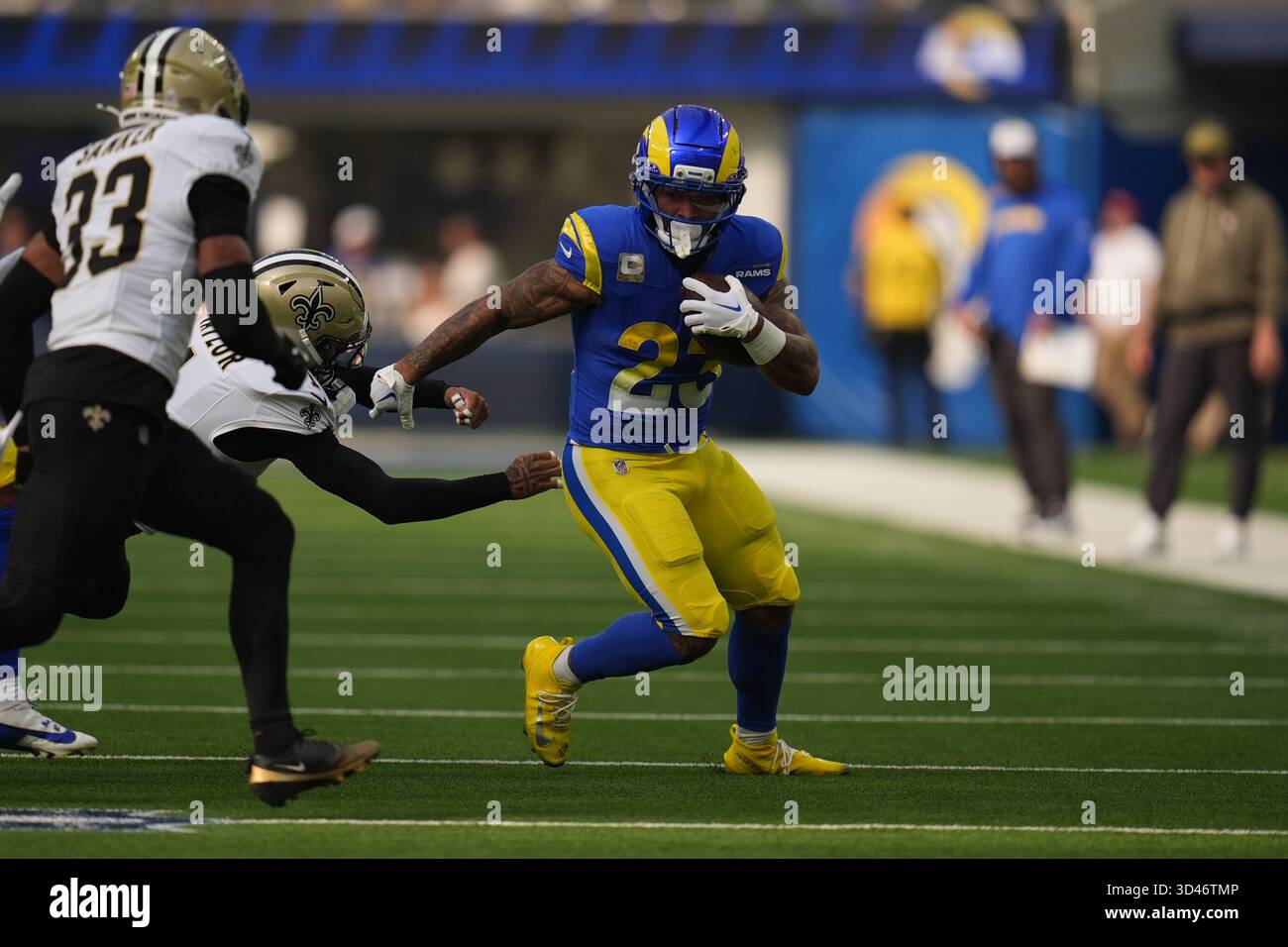 Los Angeles Rams running back Kyren Williams runs during the first half ...