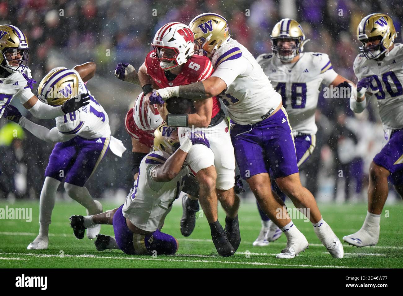 Wisconsin's Carter Smith runs during the second half of an NCAA college ...