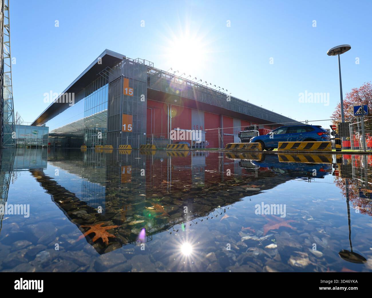 Milan speed skating stadium hi-res stock photography and images - Alamy