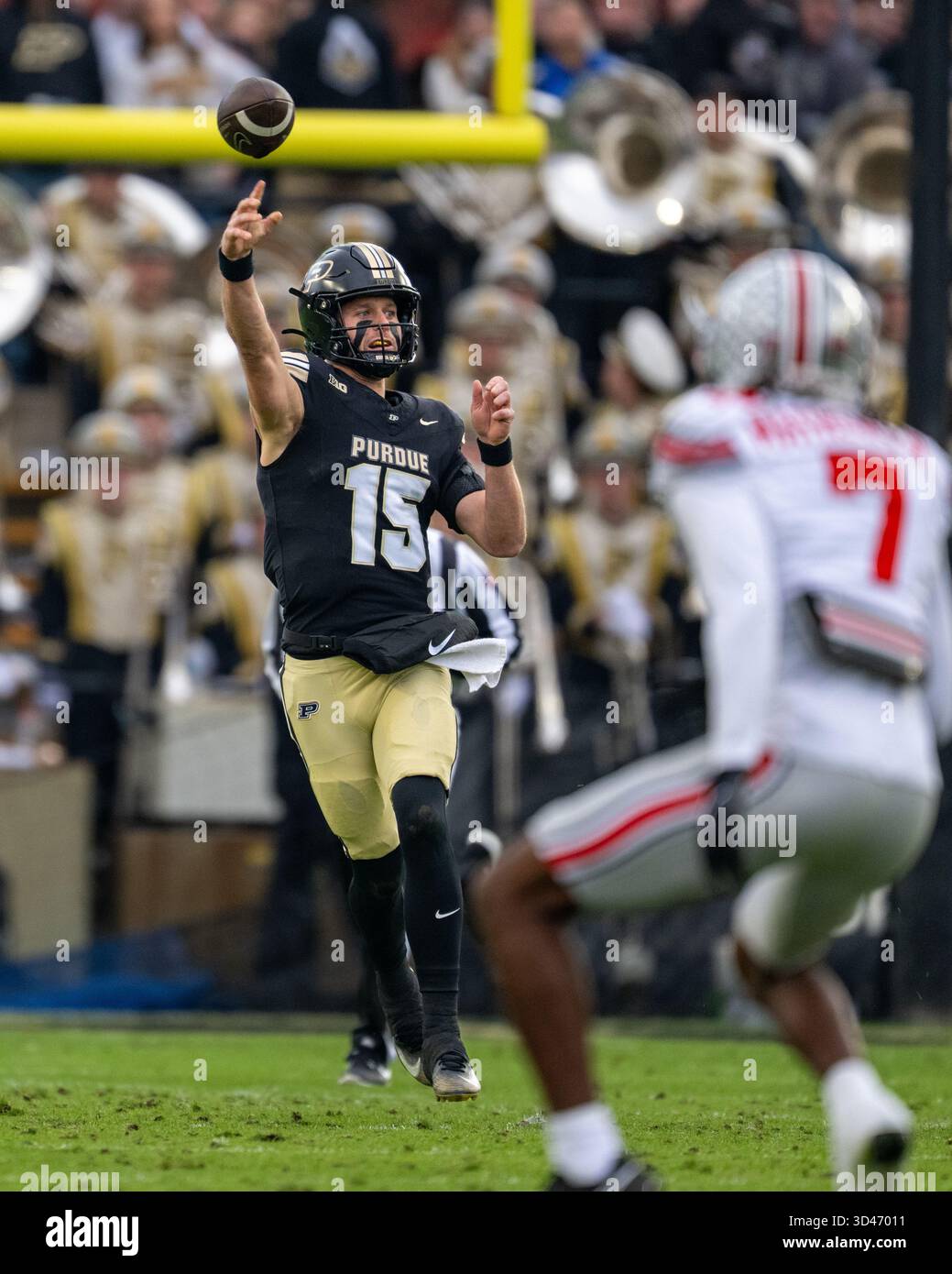 Purdue quarterback Ryan Browne (15) makes a pass during an NCAA college ...