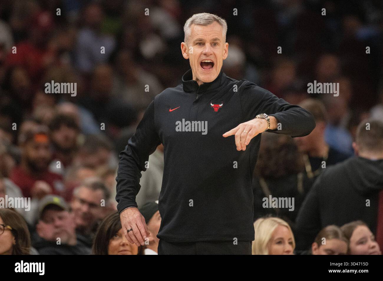 Chicago Bulls head coach Billy Donovan directs his team during the ...