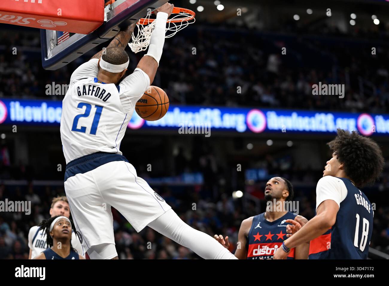 Dallas Mavericks forward Daniel Gafford (21) dunks during the second ...