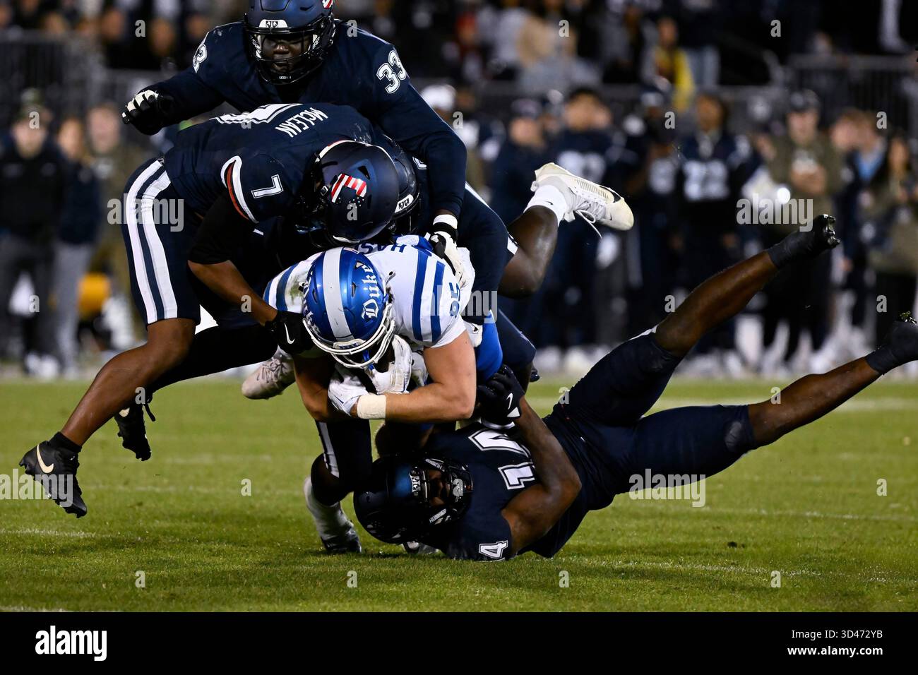 UConn defense tackles Duke tight end Jeremiah Hasley (85) during the ...