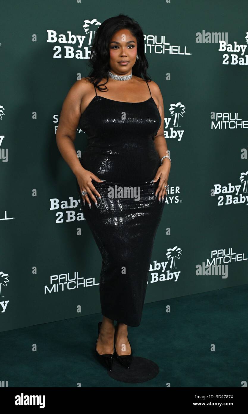 Lizzo arriving to the 2025 Baby2Baby Gala presented by Paul Mitchell at ...